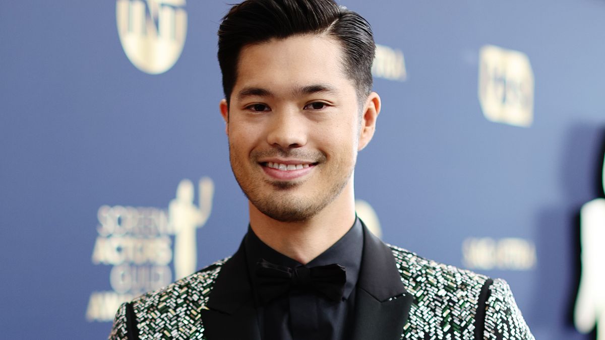 Ross Butler: "Ich bin kein Fan von großen romantischen Gesten" - SWYRL ...